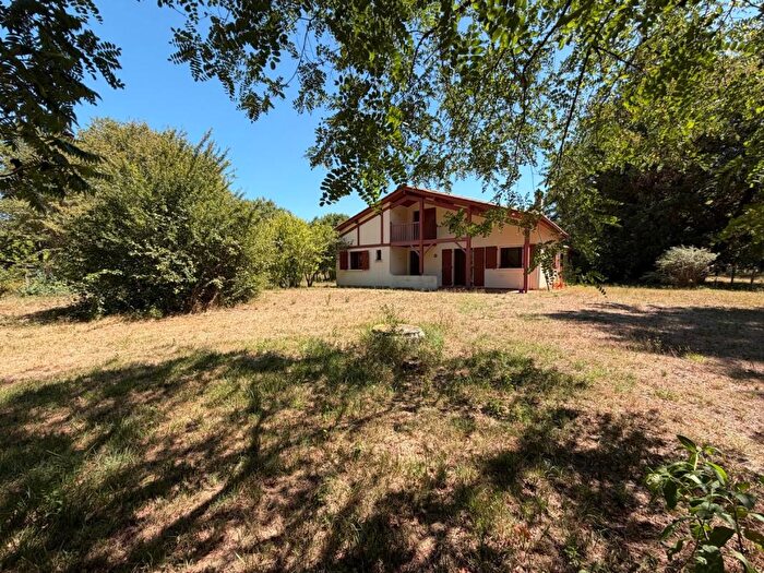 Maison 4 pièces à vendre à Uzeste