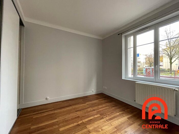 Appartement à louer - Villeurbanne, Grand Clément - 3 pièces - 3 chambres