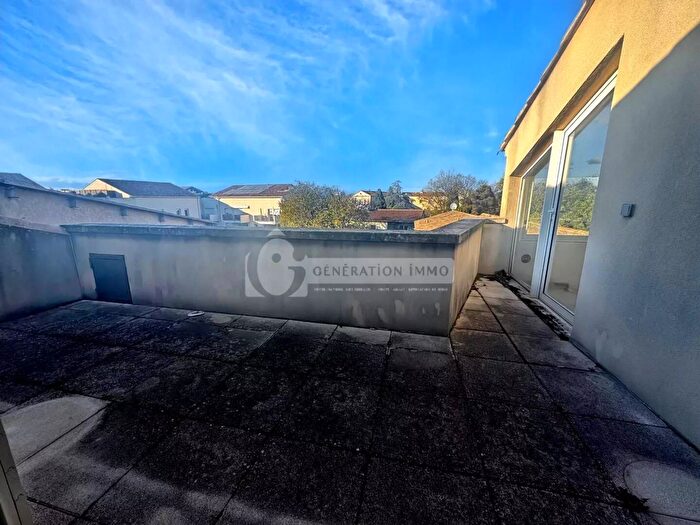 Appartement à louer - Centre Ville, Saint-Rémy-de-Provence - 3 pièces - 2 chambres