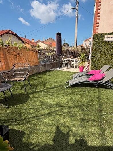 Appartement à louer - Marseille e , La Fourragère - 2 pièces - 1 chambre