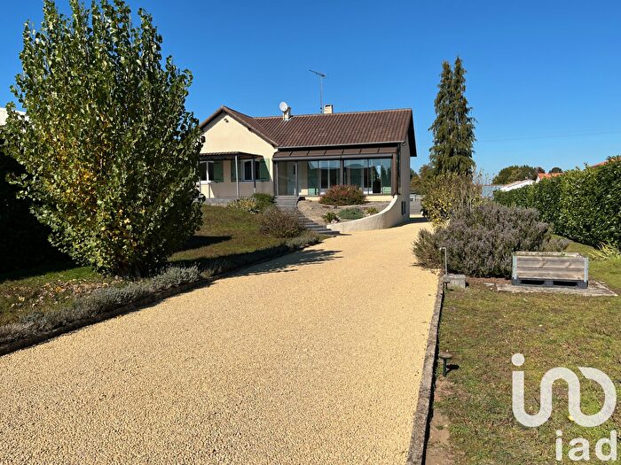 Maison à vendre - Marigny-Brizay - 5 pièces - 4 chambres