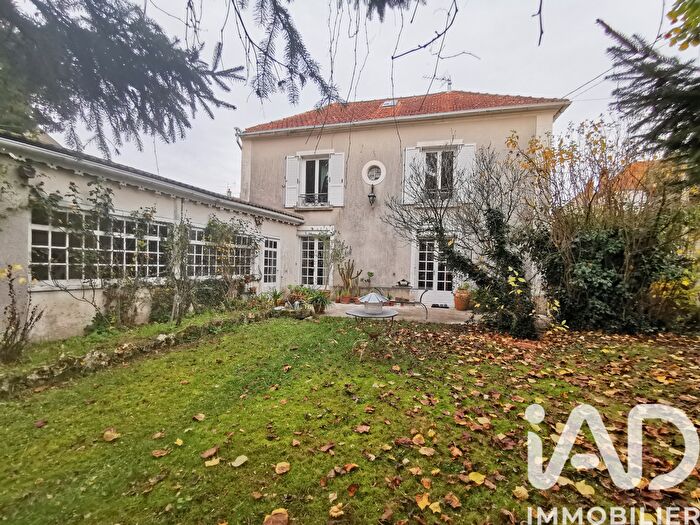 Maison à vendre - Soignolles-en-Brie - 6 pièces - 4 chambres