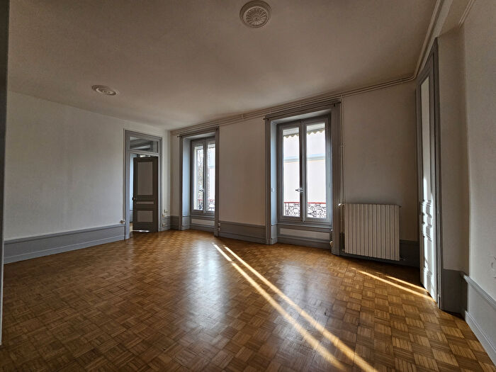 Appartement à louer - Lyon e , Perrache, Confluence - 5 pièces - 3 chambres