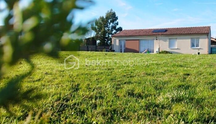 Maison à vendre - Caumont-sur-Garonne - 5 pièces - 4 chambres