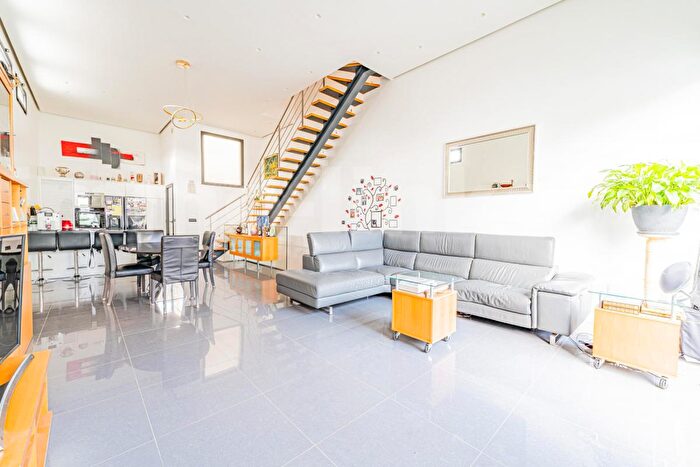 Maison à vendre - Maisons-Alfort, Alfort - 7 pièces - 5 chambres