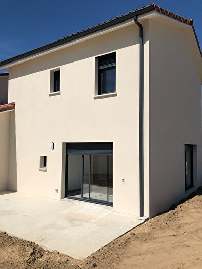 Maison à louer - Quintenas - 4 pièces - 3 chambres