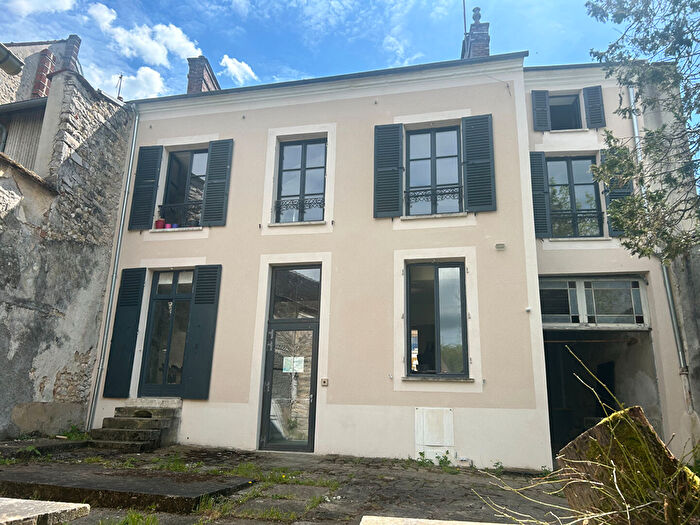 Nemours, Centre-ville : Appartement 1 pièce à louer