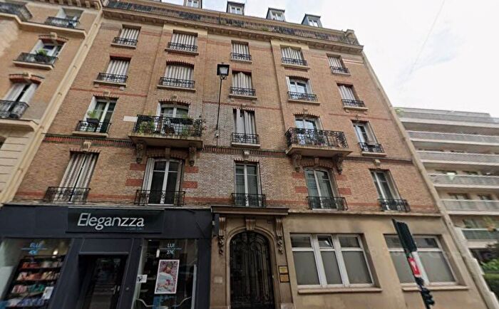 Appartement à louer - Saint-Mandé - 3 pièces - 2 chambres