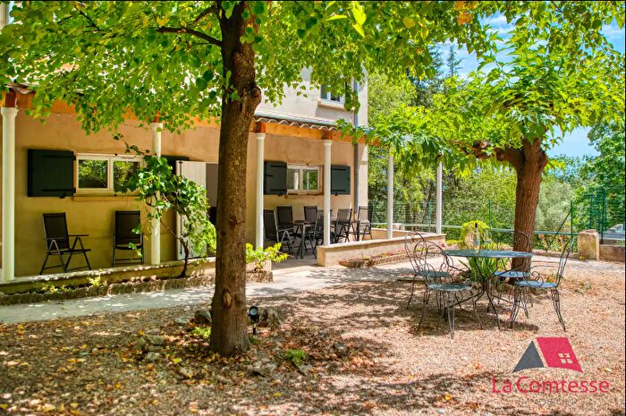 Appartement à louer - Ventabren - 3 pièces - 2 chambres