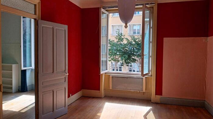 Appartement 3 pièces à vendre à Villeurbanne, Cusset