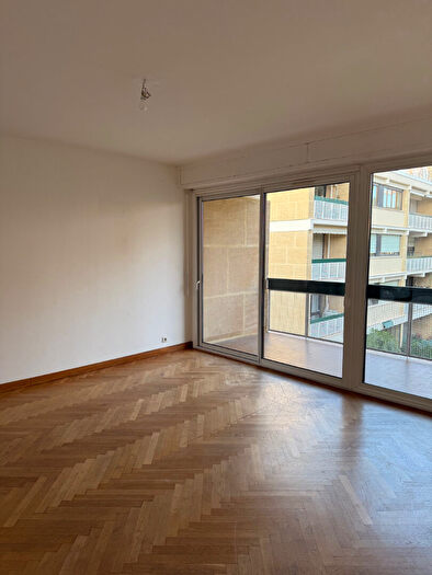 Appartement à louer - Aix-en-Provence, Jas de Bouffan - 3 pièces - 2 chambres