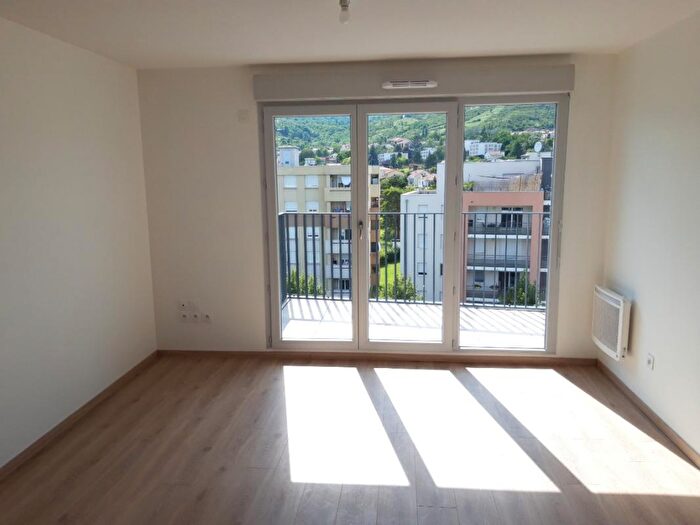 Appartement à louer - Clermont-Ferrand, Croix de Neyrat - 2 pièces - 1 chambre
