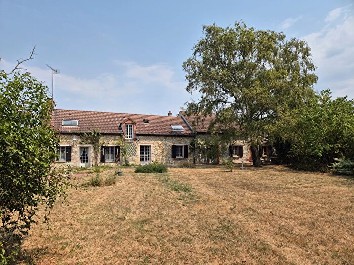 Bellegarde - Maison 8 pièces à vendre