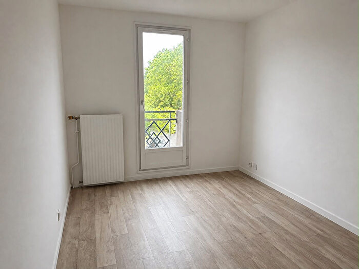 Appartement 3 pièces à Évry, Bois Sauvage, à vendre