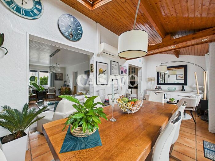 Maison à vendre - Champigny-sur-Marne, Les Mordacs, Coeuilly - 6 pièces - 4 chambres