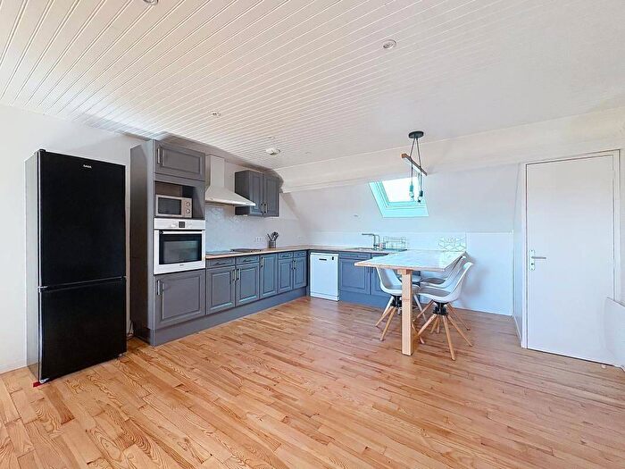 Appartement à louer - France et Rosieres, Vichy - 2 pièces - 1 chambre