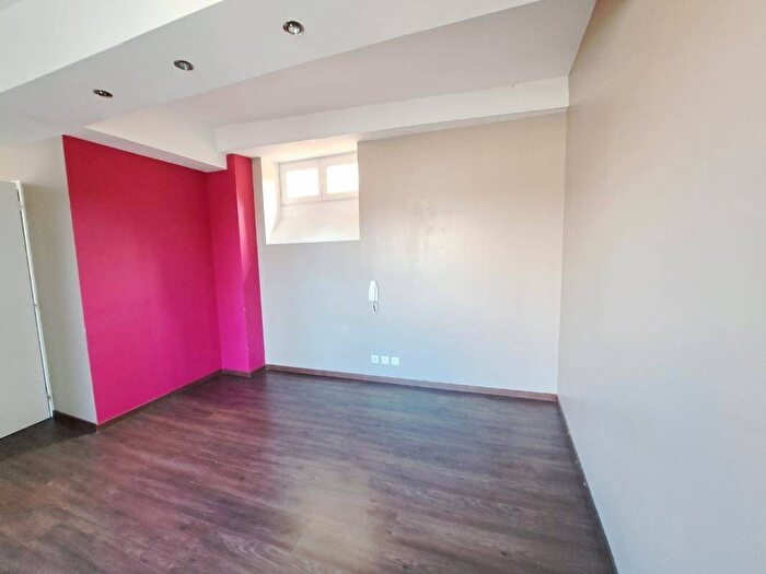 Appartement à louer - Les-Collines, Vienne - 1 pièce