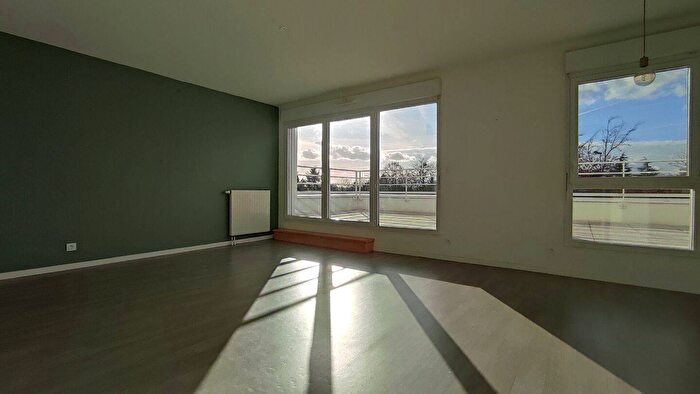 Appartement 4 pièces à Nord, Vern-sur-Seiche, à louer