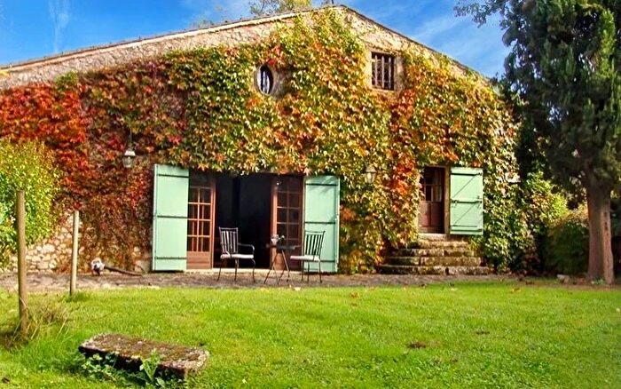 Maison à vendre - Pessac-sur-Dordogne - 12 pièces - 6 chambres