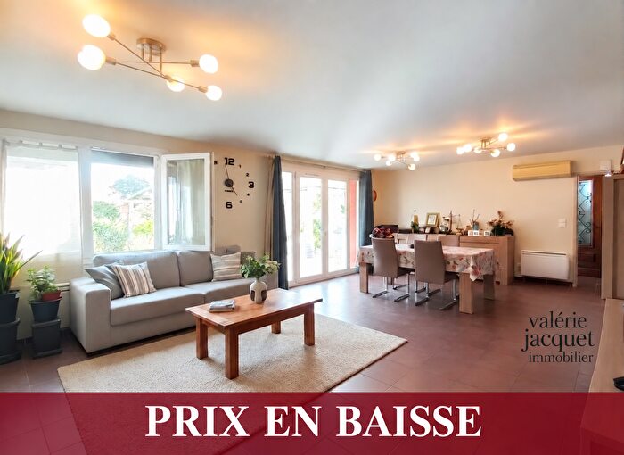 La Roche-Chalais : Maison 4 pièces à vendre