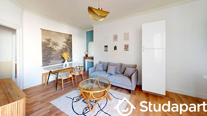 Barbâtre-Saint Remy-Verrerie, Reims - Appartement 5 pièces à louer