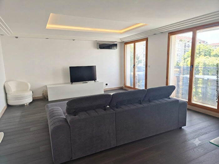 Villeurbanne, Les Poulettes : Appartement 4 pièces à vendre