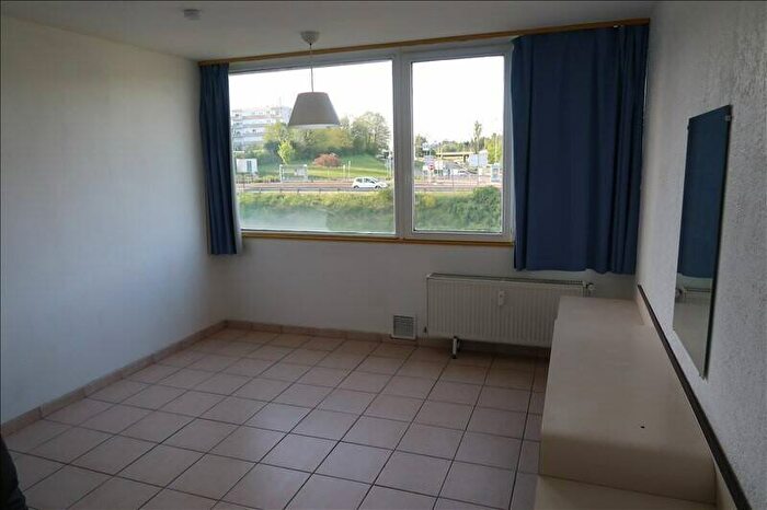 Appartement à louer - Est, Dardilly - 1 pièce