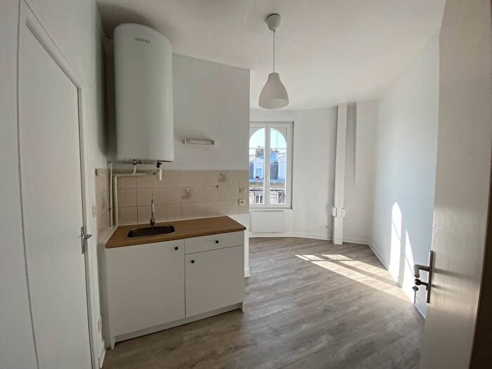 Appartement à louer - Centre Ville, Reims - 1 pièce