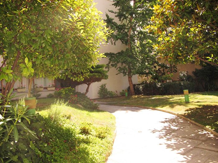 Appartement à louer - Muette Sud, Paris ème arrondissement - 2 pièces - 1 chambre