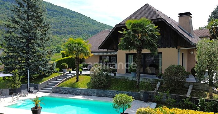 Brison-Saint-Innocent : Maison 4 pièces à vendre