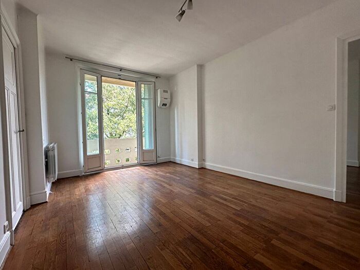 Appartement à louer - Vaise, Lyon ème arrondissement - 2 pièces - 1 chambre