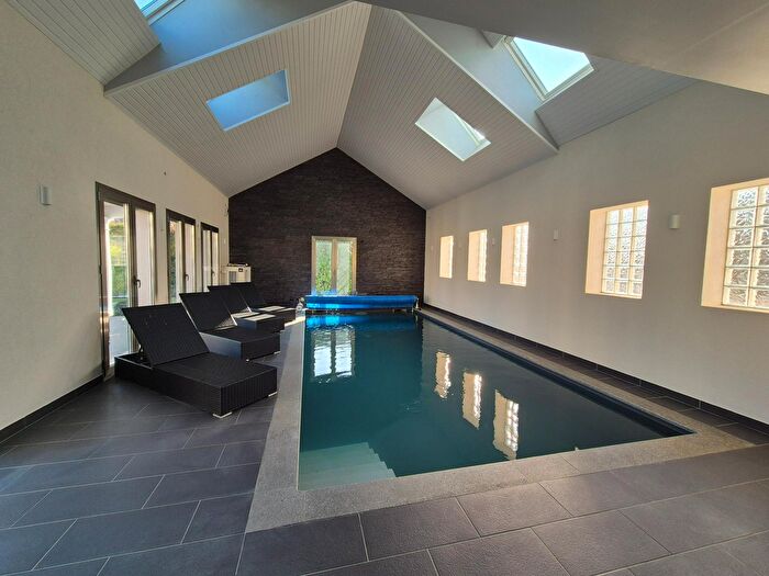 Maison à vendre - Bréval - 15 pièces - 5 chambres