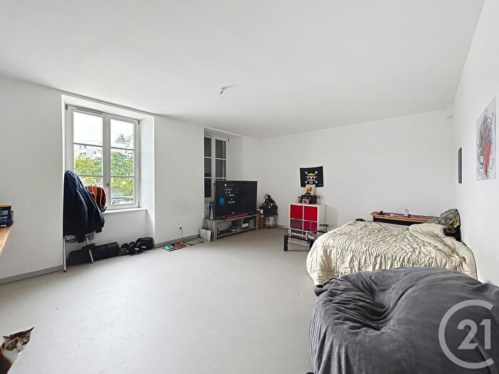 Appartement à louer - Montbéliard, Centre-ville, Prairie, Batteries du Parc, Charmontet - 2 pièces - 1 chambre