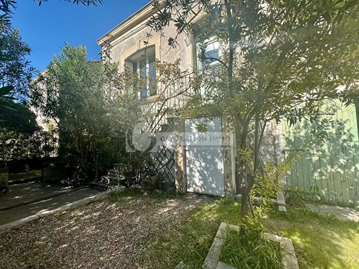 Maisons à vendre et appartements à louer - 1