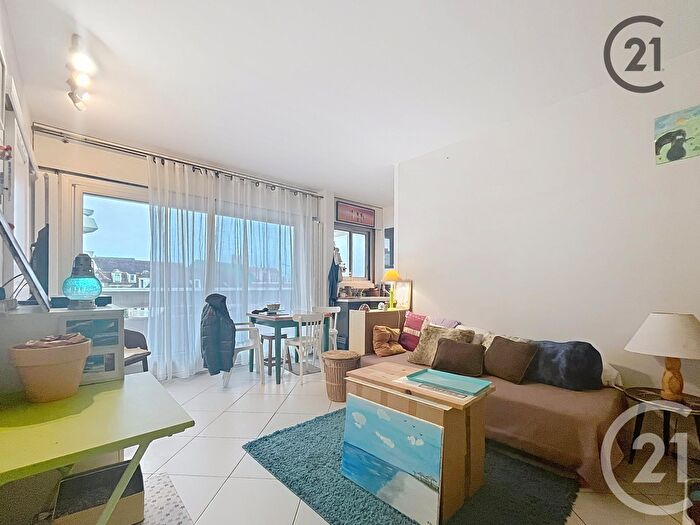 Appartement à vendre - Auxerre, Centre-ville - 2 pièces - 1 chambre