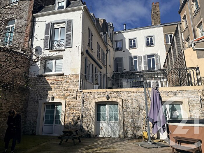 Maison à vendre - Boulogne-sur-Mer, Basse-ville - 13 pièces - 10 chambres