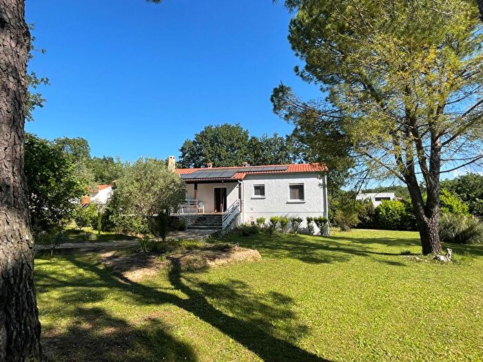 Maison à vendre - Vézénobres - 6 pièces - 5 chambres