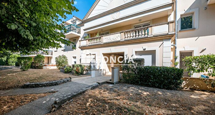 Appartement 3 pièces à Brie-Comte-Robert, Leclerc, Verdun, à vendre