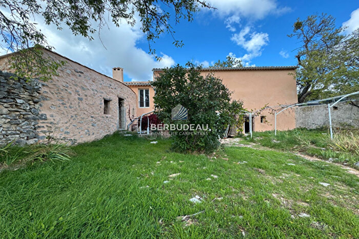 Maison à louer - Monieux - 3 pièces - 2 chambres