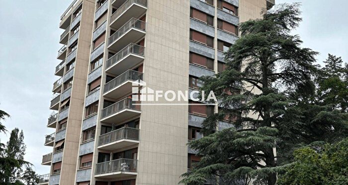 Charlier, Écully : Appartement 1 pièce à louer