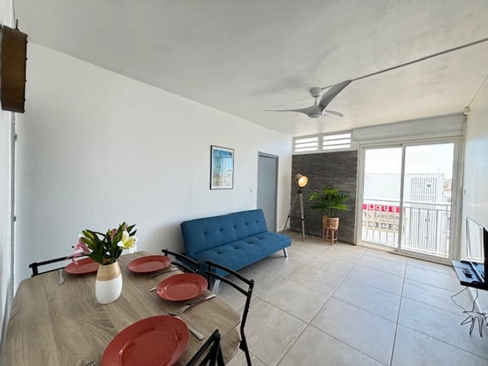 Appartement 5 pièces à Les Abymes, à louer
