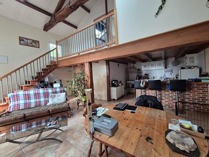 Maison à vendre - Saint-Dizant-du-Gua - 6 pièces - 3 chambres