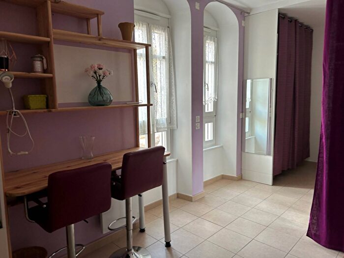 Appartement à louer - Marseille ème arrondissement - 2 pièces - 1 chambre