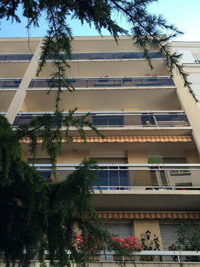 Appartement à louer - Choisy-le-Roi, Centre-ville, Parc Prairie, Hautes Bornes - 1 pièce