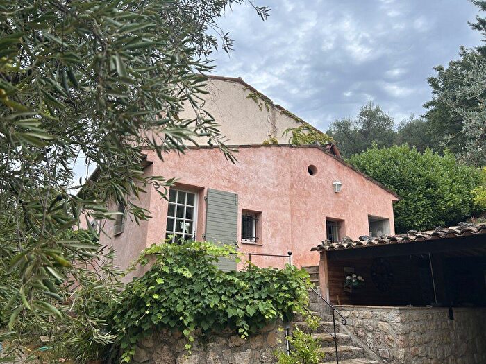 Maison à louer - Grasse - 4 pièces - 3 chambres