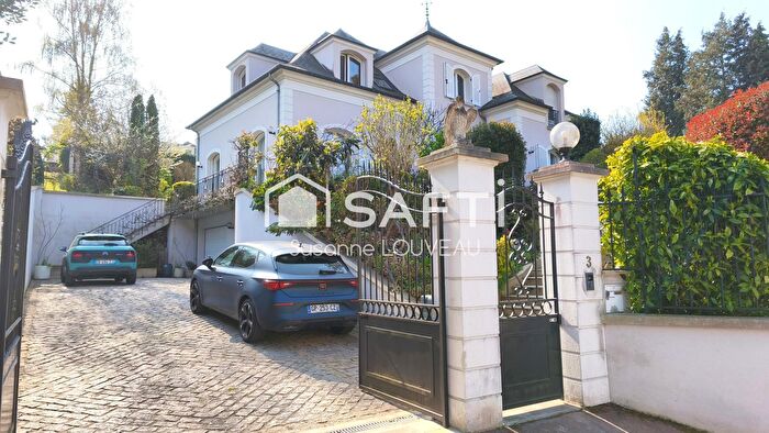 Maison à vendre - Létang-la-Ville - 9 pièces - 6 chambres