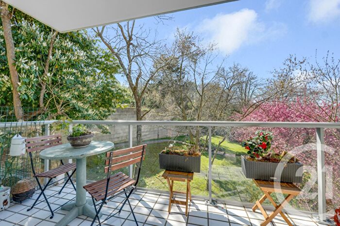 Appartement à vendre - Issy-les-Moulineaux, Les Iles, La Ferme - 4 pièces - 3 chambres