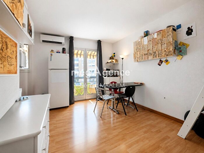 Saint-Raphaël, Centre-ville : Appartement 1 pièce à vendre