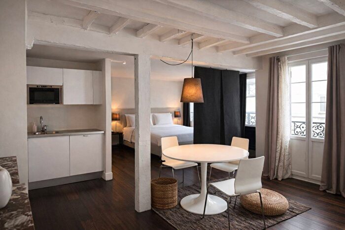 Appartement à louer - Montorgueil-Saint Denis, Paris ème arrondissement - 2 pièces - 1 chambre