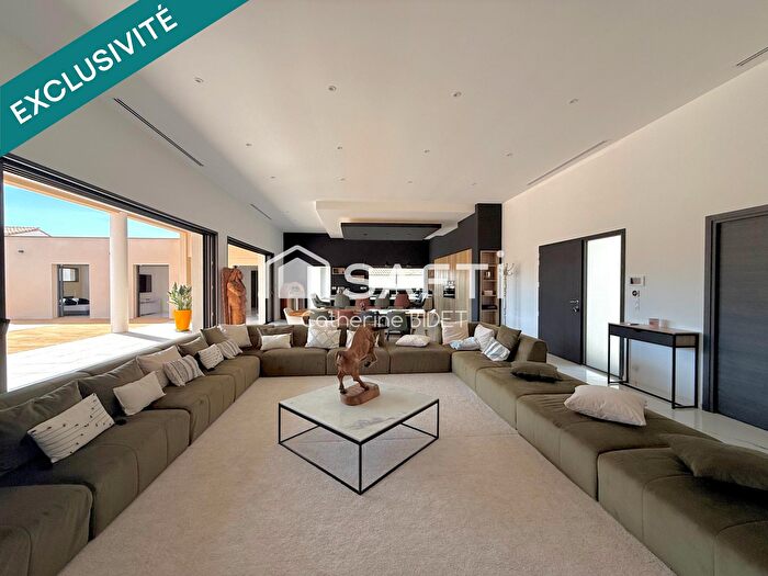 Maison à vendre - Aigues-Mortes - 8 pièces - 4 chambres